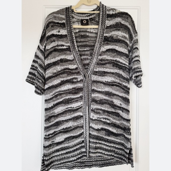 Amber Sun | Sweaters | Amber Sun Greywhite Short Sleeve Cardigan ...